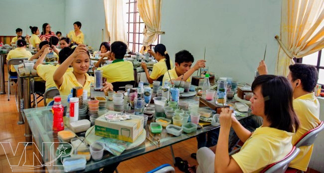 TRANH CÁT PHI LONG PHAN THIẾT NGHỆ THUẬT VẼ TRANH CÁT ĐỘC ĐÁO