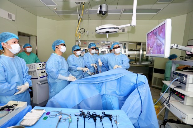 Hue Central Hospital wins first prize at ASEAN colorectal surgeon ...