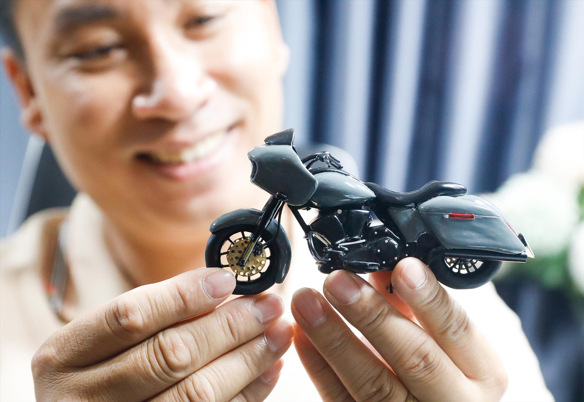 Độc đáo mô hình xe đất sét