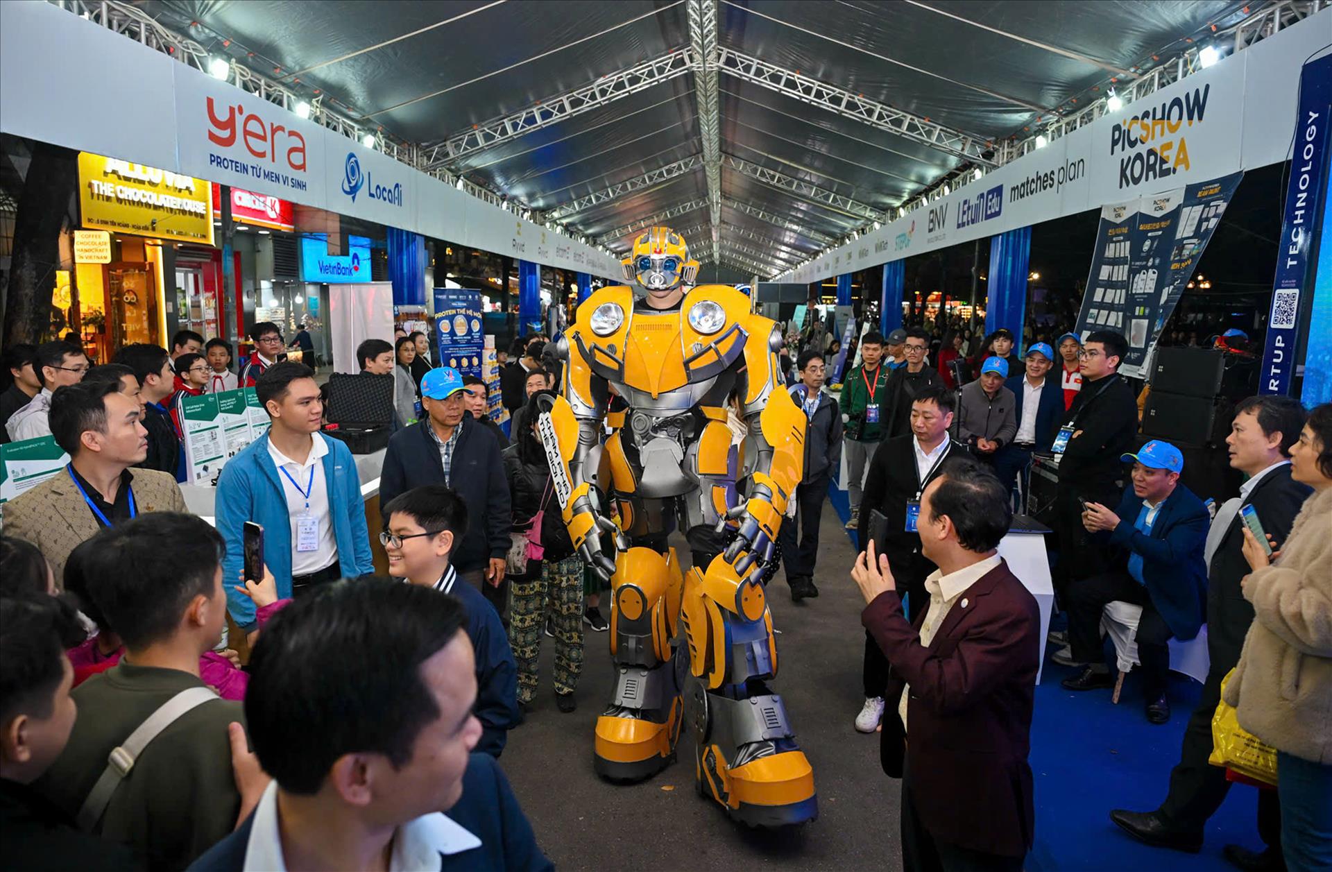 Techfest Việt Nam 2025 - Toàn dân sáng tạo khởi nghiệp