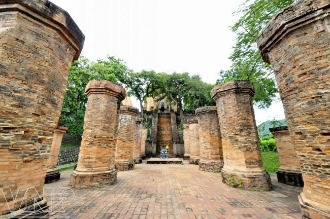 The Ponagar Tower Complex-Vietnam Tourism Information