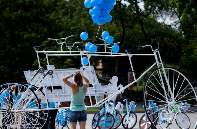 Story about an Oversized Bicycle