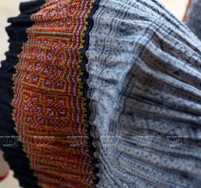 The Hmong’s Linen Weaving