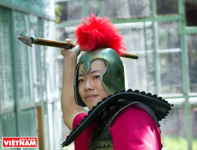 Thử tài phóng lao