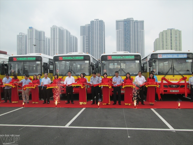 Transerco khai trương tuyến xe bus 95, 96 kết nối cụm 12 trường Đại học