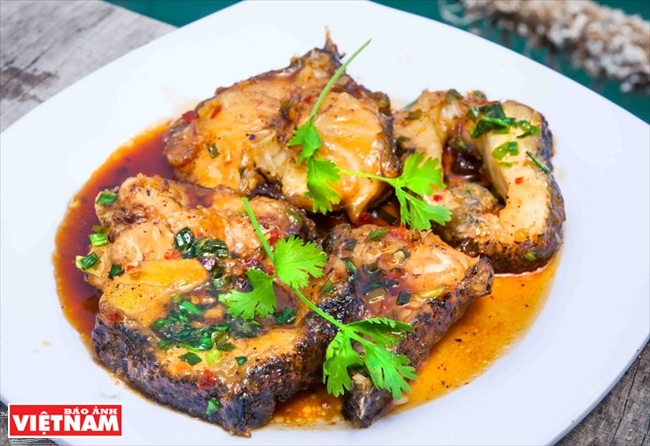 Cá bống mú kho tộ