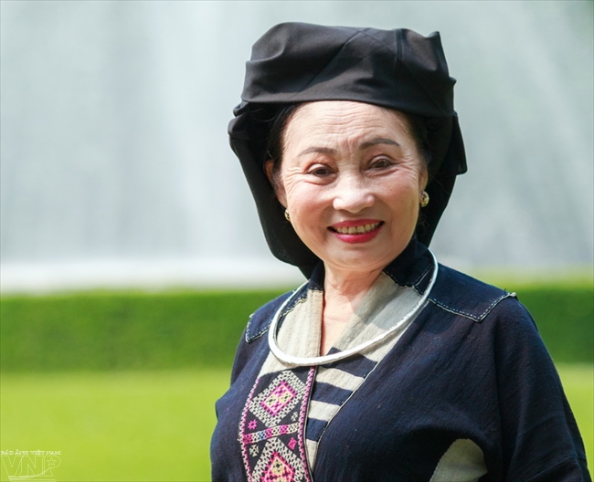 Cao Minh Hiền - nữ nghệ sĩ gìn giữ tiếng hát ru bằng 5 ngôn ngữ