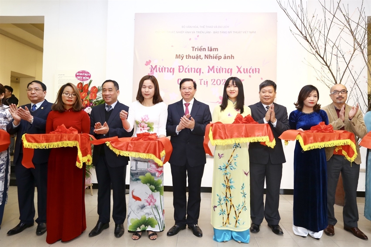 Khai mạc triển lãm “Mừng Đảng, Mừng Xuân Canh Tý 2020”